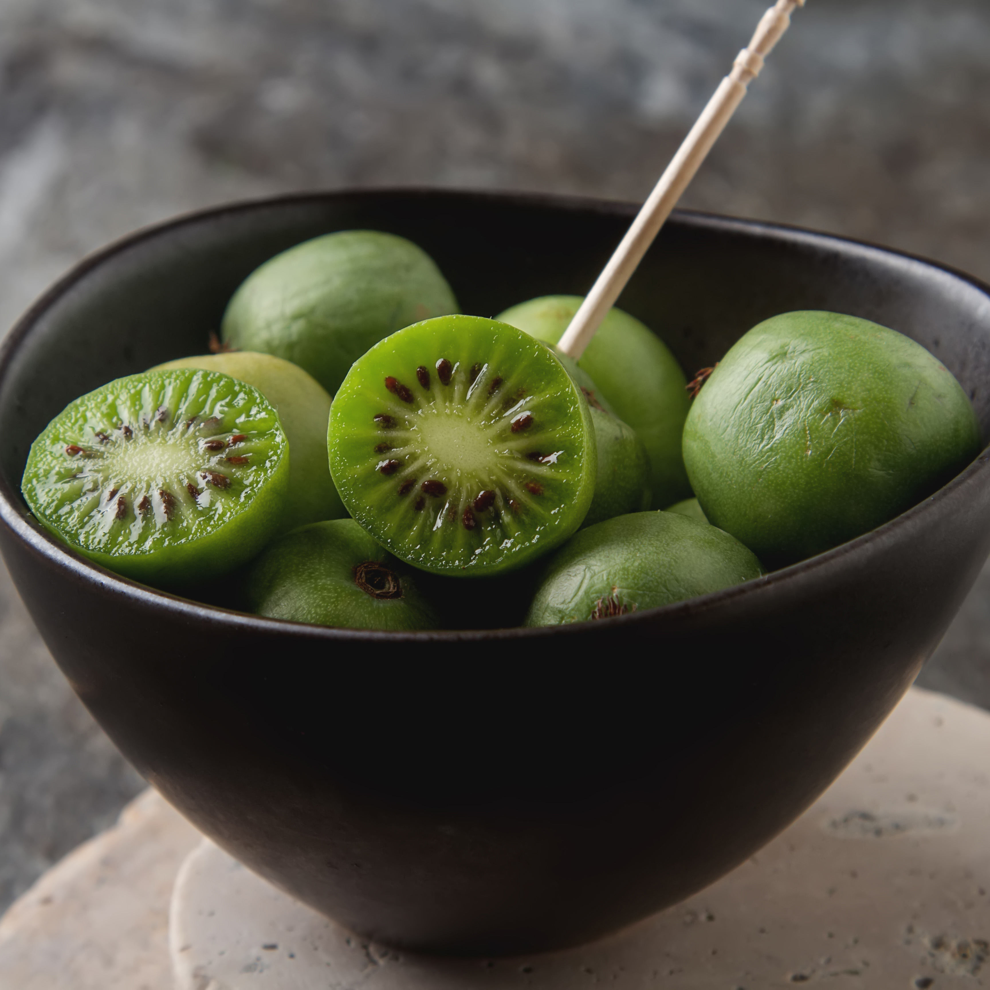 Hardy Kiwi, Issai self fertile : buy Hardy Kiwi, Issai self fertile ...